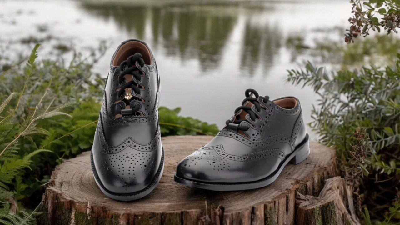 What Shoes to Wear with a Kilt? - Scottish Outfits